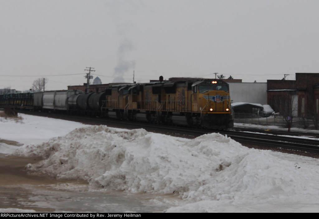 UP 3941 & others (1)